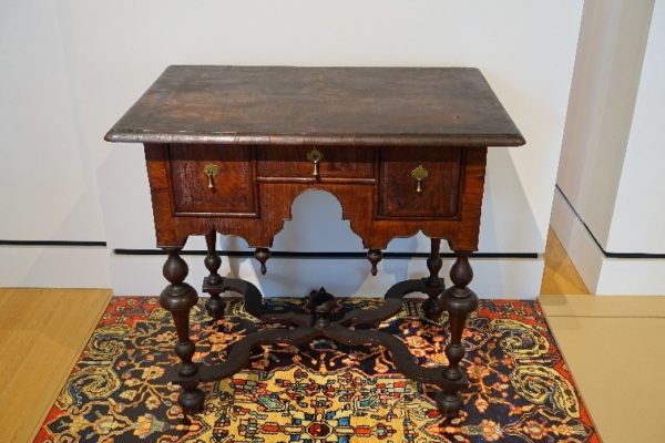 How to Tell if Old Furniture is Valuable | Amish Handcrafted